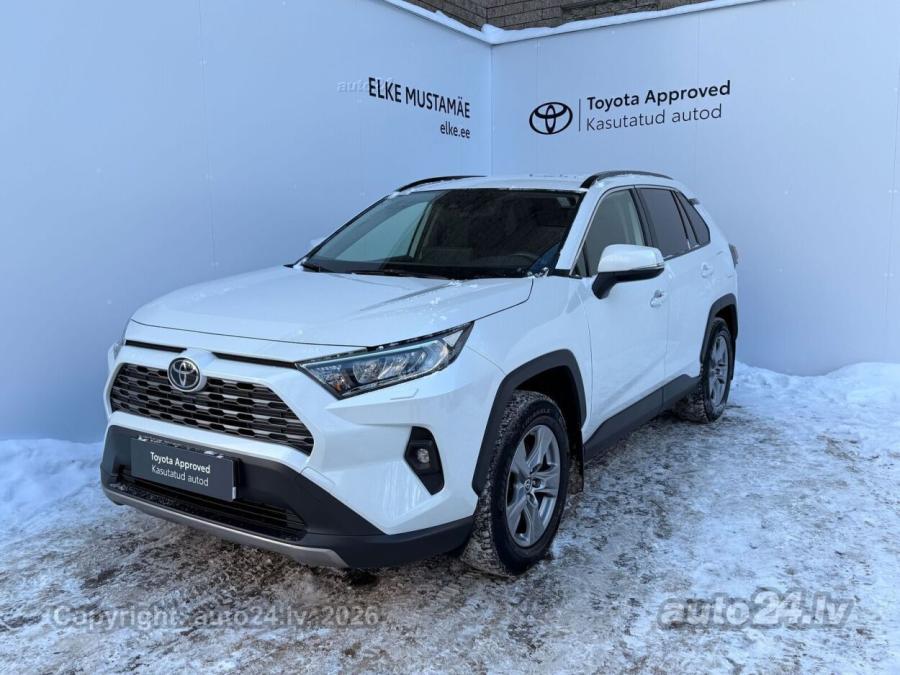 White Toyota RAV4 2023 in Tallinn, with an engine capacity of 2.00 L and mileage of 81 thousand km for 27495 €, photo 1 on AUTOMOTO.COM.LV