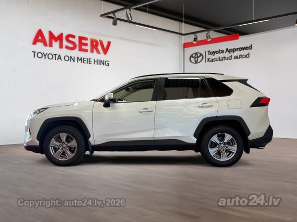 Toyota RAV4 2023 in Tartu on AUTOMOTO.COM.LV White Toyota RAV4 2023 in Tartu, with an engine capacity of 2.50 L and mileage of 141 thousand km for 26990 €, photo 4 on AUTOMOTO.COM.LV