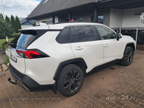 Toyota RAV4 2023 Tartu vietnÄ Balts Toyota RAV4 2023 Tartu, ar dzinÄja tilpumu 2.00 L un nobraukumu 52 tÅ«kst. km par 34999 ā¬, foto 5 vietnÄ AUTOMOTO.COM.LV