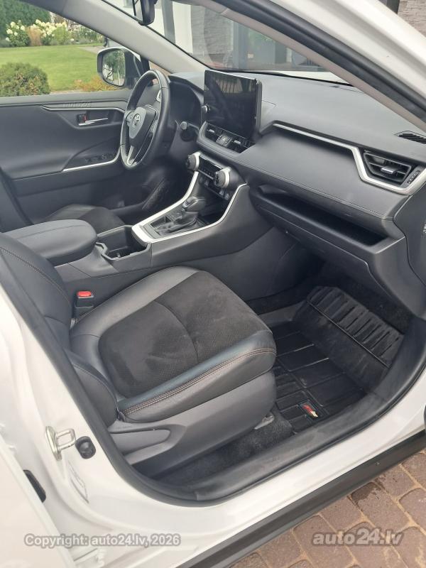 Toyota RAV4 2023 Tartu vietnÄ Balts Toyota RAV4 2023 Tartu, ar dzinÄja tilpumu 2.00 L un nobraukumu 52 tÅ«kst. km par 34999 ā¬, foto 11 vietnÄ AUTOMOTO.COM.LV
