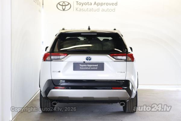Balts Toyota RAV4 2024 Tallina, ar dzinēja tilpumu 2.49 L un nobraukumu 28 tūkst. km par 41900 €, foto 4 vietnē AUTOMOTO.COM.LV