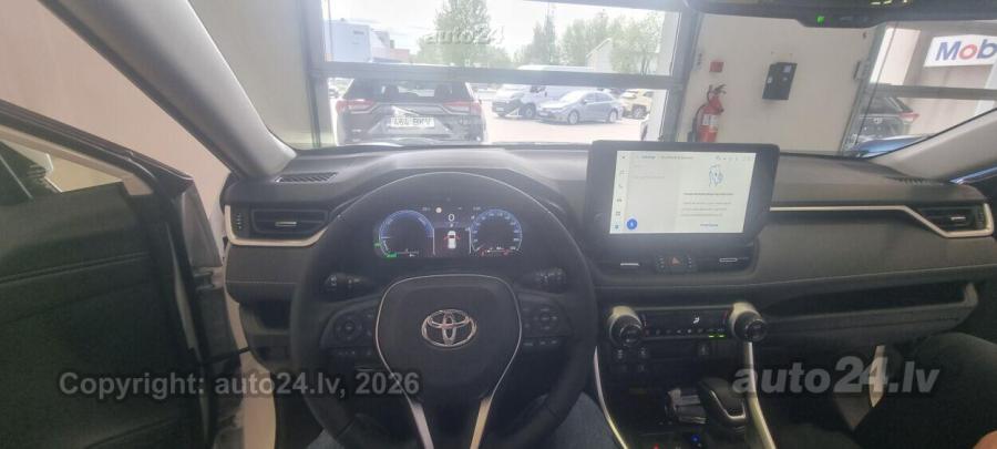Balts Toyota RAV4 2025 Tallina, ar dzinēja tilpumu 2.50 L un nobraukumu 15 tūkst. km par 40500 €, foto 11 vietnē AUTOMOTO.COM.LV
