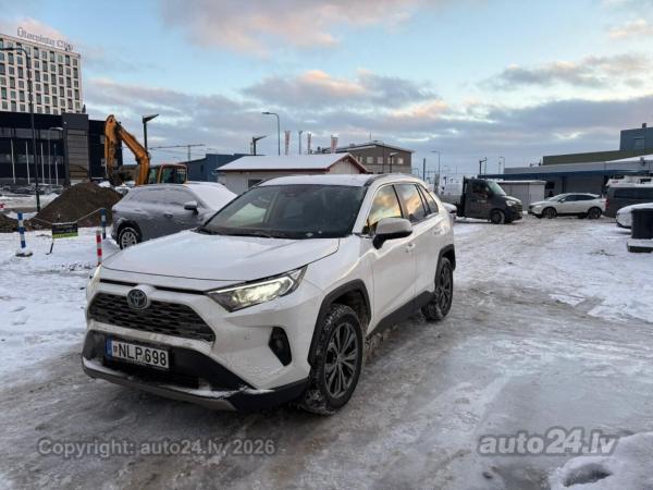 Balts Toyota RAV4 2025 Tallina, ar dzinēja tilpumu 2.50 L un nobraukumu 23 tūkst. km par 38990 €, foto 5 vietnē AUTOMOTO.COM.LV