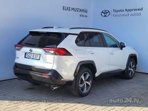 Balts Toyota RAV4 2025 Tallina, ar dzinēja tilpumu 2.49 L un nobraukumu 8 tūkst. km par 47495 €, foto 2 vietnē AUTOMOTO.COM.LV