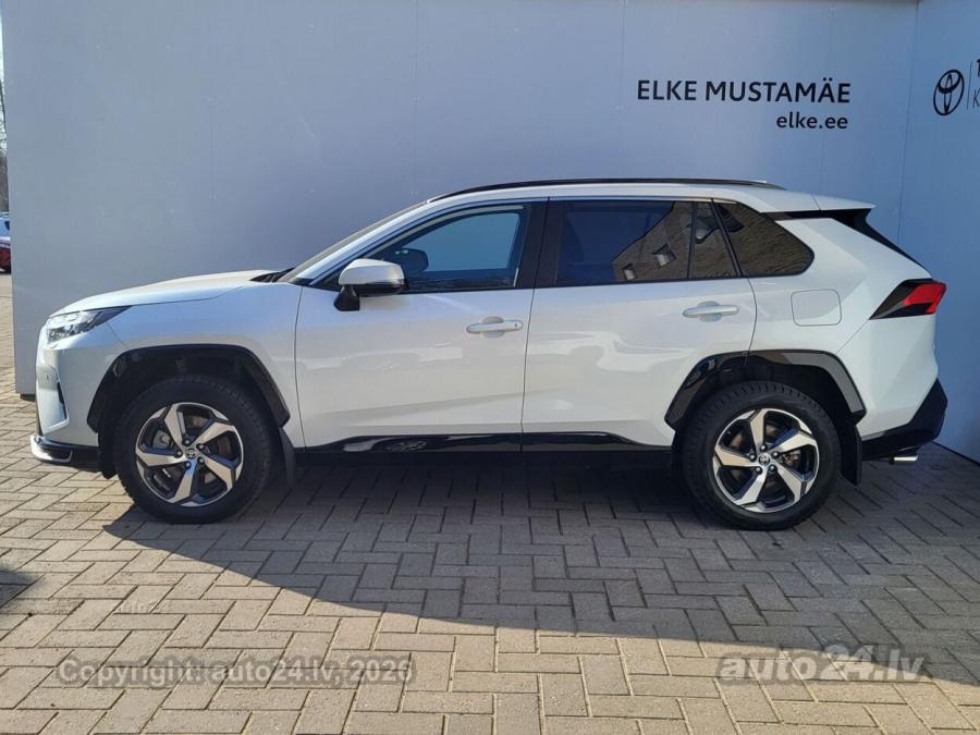 Balts Toyota RAV4 2025 Tallina, ar dzinēja tilpumu 2.49 L un nobraukumu 8 tūkst. km par 47495 €, foto 3 vietnē AUTOMOTO.COM.LV