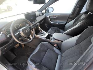 Balts Toyota RAV4 2025 Tallina, ar dzinēja tilpumu 2.49 L un nobraukumu 8 tūkst. km par 47495 €, foto 11 vietnē AUTOMOTO.COM.LV