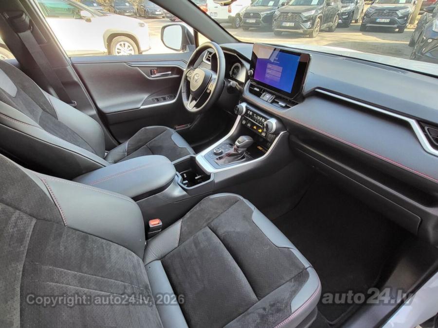 Balts Toyota RAV4 2025 Tallina, ar dzinēja tilpumu 2.49 L un nobraukumu 8 tūkst. km par 47495 €, foto 6 vietnē AUTOMOTO.COM.LV