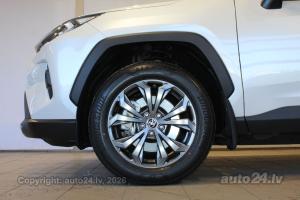 Balts Toyota RAV4 2025 Tallina, ar dzinēja tilpumu 2.50 L un nobraukumu 5 tūkst. km par 40990 €, foto 15 vietnē AUTOMOTO.COM.LV