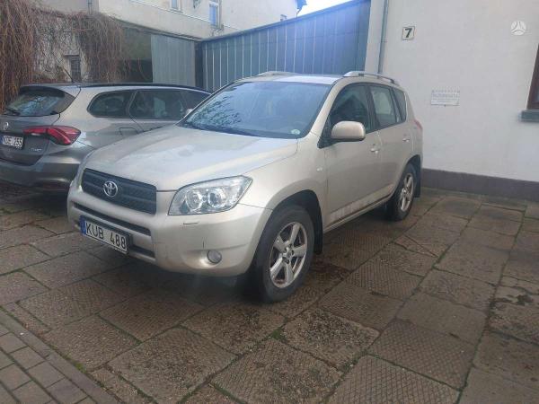 Yellow Toyota RAV4 2007 in Klaipeda, with an engine capacity of 2.00 L and mileage of 230 thousand km for 3900 €, photo 1 on AUTOMOTO.COM.LV