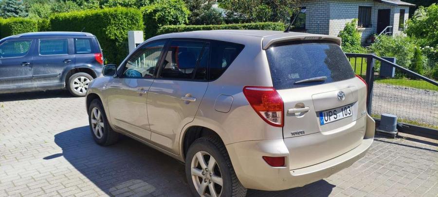 Dzeltens Toyota RAV4 2007 Šilutė, ar dzinēja tilpumu 2.23 L un nobraukumu 259 tūkst. km par 4100 €, foto 7 vietnē AUTOMOTO.COM.LV