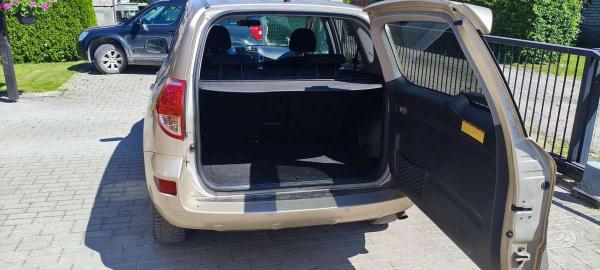Dzeltens Toyota RAV4 2007 Šilutė, ar dzinēja tilpumu 2.23 L un nobraukumu 259 tūkst. km par 4100 €, foto 7 vietnē AUTOMOTO.COM.LV