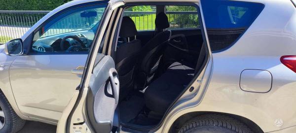 Dzeltens Toyota RAV4 2007 Šilutė, ar dzinēja tilpumu 2.23 L un nobraukumu 259 tūkst. km par 4100 €, foto 8 vietnē AUTOMOTO.COM.LV