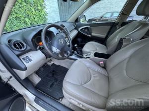 Dzeltens Toyota RAV4 2008 Rīga, ar dzinēja tilpumu 2.20 L un nobraukumu 267 tūkst. km par 3600 €, foto 5 vietnē AUTOMOTO.COM.LV