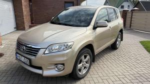 Yellow Toyota RAV4 2011 in Marijampole, with an engine capacity of 2.23 L and mileage of 222 thousand km for 7900 €, photo  on AUTOMOTO.COM.LV