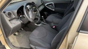 Dzeltens Toyota RAV4 2011 Marijampole, ar dzinēja tilpumu 2.23 L un nobraukumu 222 tūkst. km par 7900 €, foto 8 vietnē AUTOMOTO.COM.LV