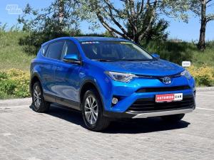Yellow Toyota RAV4 2016 in Vilnius, with an engine capacity of 0.00 L and mileage of 210 thousand km for 16250 €, photo 4 on AUTOMOTO.COM.LV