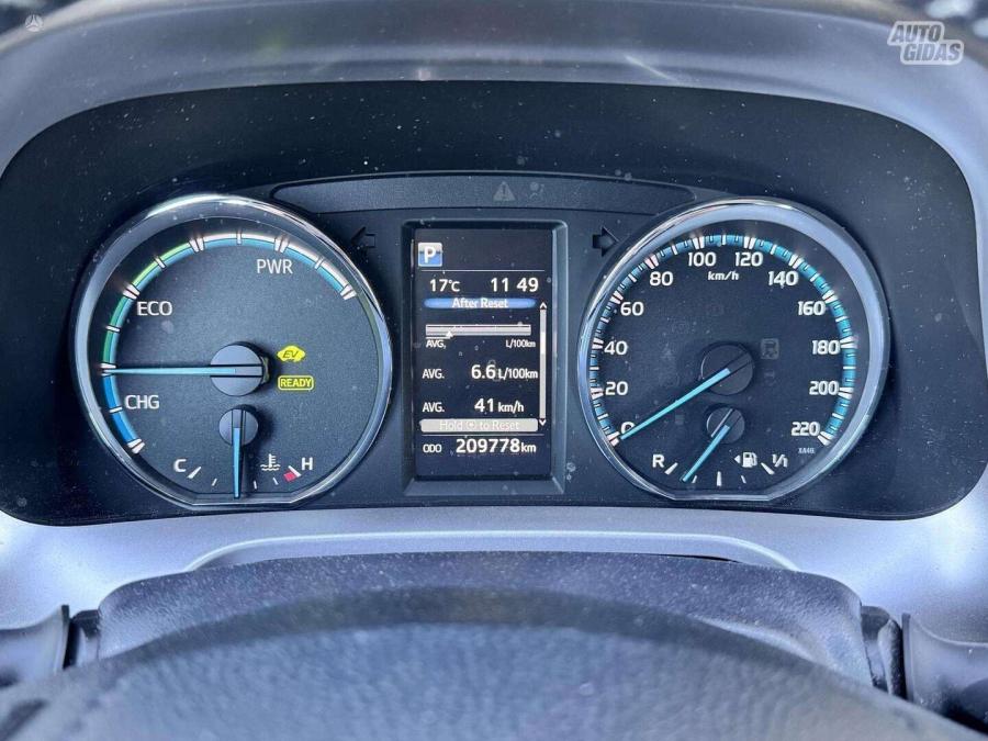Yellow Toyota RAV4 2016 in Vilnius, with an engine capacity of 0.00 L and mileage of 210 thousand km for 16250 €, photo 16 on AUTOMOTO.COM.LV