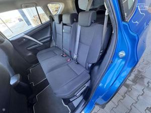 Yellow Toyota RAV4 2016 in Vilnius, with an engine capacity of 0.00 L and mileage of 210 thousand km for 16250 €, photo 21 on AUTOMOTO.COM.LV