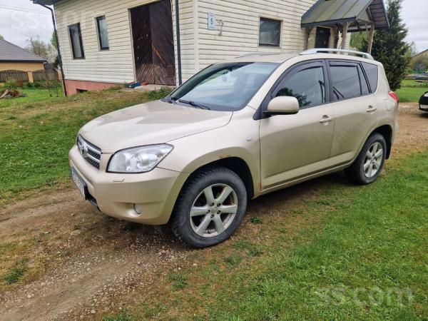 Dzeltens Toyota RAV4 2007 Rīga, ar dzinēja tilpumu 2.00 L un nobraukumu 331 tūkst. km par 4200 €, foto 3 vietnē AUTOMOTO.COM.LV