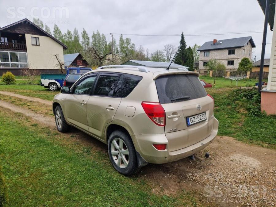 Dzeltens Toyota RAV4 2007 Rīga, ar dzinēja tilpumu 2.00 L un nobraukumu 331 tūkst. km par 4200 €, foto 5 vietnē AUTOMOTO.COM.LV