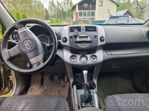 Dzeltens Toyota RAV4 2007 Rīga, ar dzinēja tilpumu 2.00 L un nobraukumu 331 tūkst. km par 4200 €, foto 9 vietnē AUTOMOTO.COM.LV