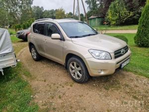 Dzeltens Toyota RAV4 2007 Rīga, ar dzinēja tilpumu 2.00 L un nobraukumu 334 tūkst. km par 3750 €, foto 4 vietnē AUTOMOTO.COM.LV