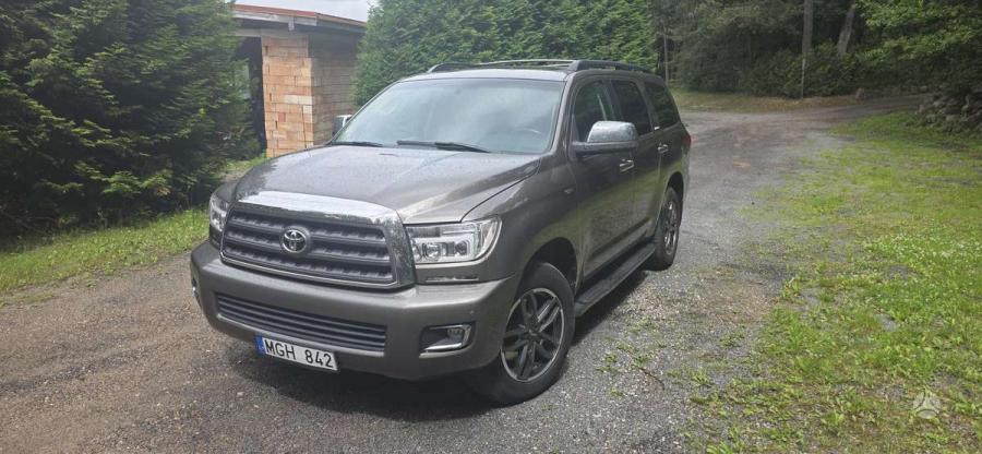 Brūns Toyota Sequoia 2008 Viļņa, ar dzinēja tilpumu 5.66 L un nobraukumu 512 tūkst. km par 19000 €, foto 6 vietnē AUTOMOTO.COM.LV