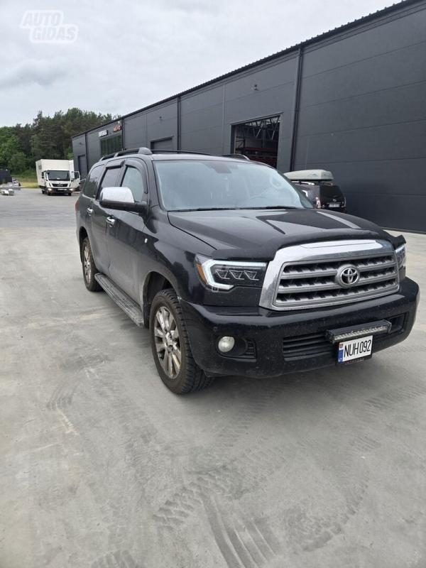 Toyota Sequoia 2012 in Vilnius, with an engine capacity of 5.70 L and mileage of 250 thousand km for 19999 €, photo 2 on AUTOMOTO.COM.LV