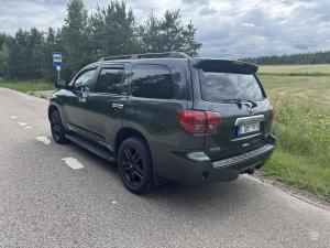 Green Toyota Sequoia 2008 in Vilnius, with an engine capacity of 5.66 L and mileage of 237 thousand km for 18700 €, photo 9 on AUTOMOTO.COM.LV