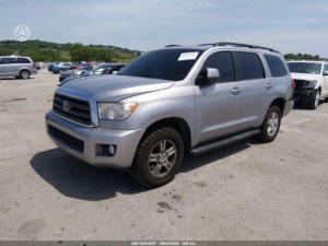 Grey Toyota Sequoia 2017 in Klaipeda, with an engine capacity of 5.70 L and mileage of 317 thousand km for 9300 €, photo 4 on AUTOMOTO.COM.LV