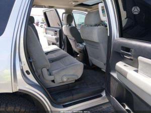 Grey Toyota Sequoia 2017 in Klaipeda, with an engine capacity of 5.70 L and mileage of 317 thousand km for 9300 €, photo 15 on AUTOMOTO.COM.LV