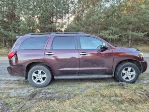 Sarkans Toyota Sequoia 2008 Kauņa, ar dzinēja tilpumu 5.66 L un nobraukumu 249 tūkst. km par 13000 €, foto 2 vietnē AUTOMOTO.COM.LV