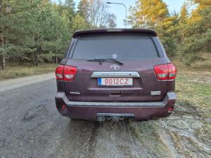 Sarkans Toyota Sequoia 2008 Kauņa, ar dzinēja tilpumu 5.66 L un nobraukumu 249 tūkst. km par 13000 €, foto 7 vietnē AUTOMOTO.COM.LV