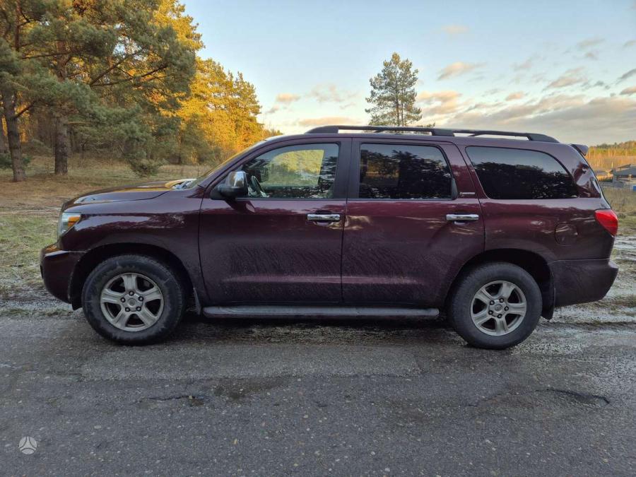 Sarkans Toyota Sequoia 2008 Kauņa, ar dzinēja tilpumu 5.66 L un nobraukumu 249 tūkst. km par 13000 €, foto 11 vietnē AUTOMOTO.COM.LV