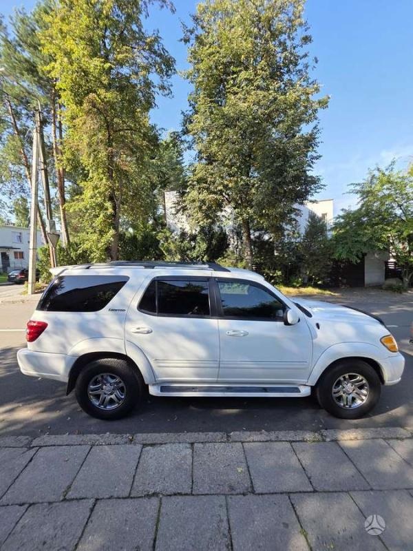White Toyota Sequoia 2003 in Vilnius, with an engine capacity of 4.66 L and mileage of 270 thousand km for 9500 €, photo 3 on AUTOMOTO.COM.LV