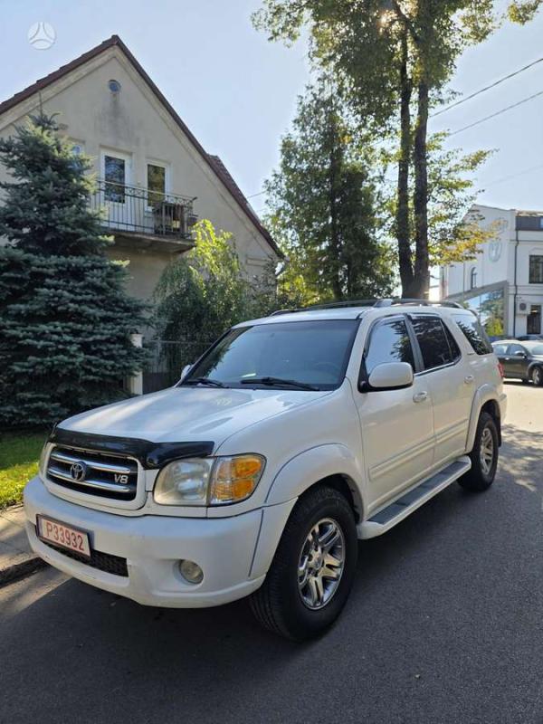 White Toyota Sequoia 2003 in Vilnius, with an engine capacity of 4.66 L and mileage of 270 thousand km for 9500 €, photo 4 on AUTOMOTO.COM.LV