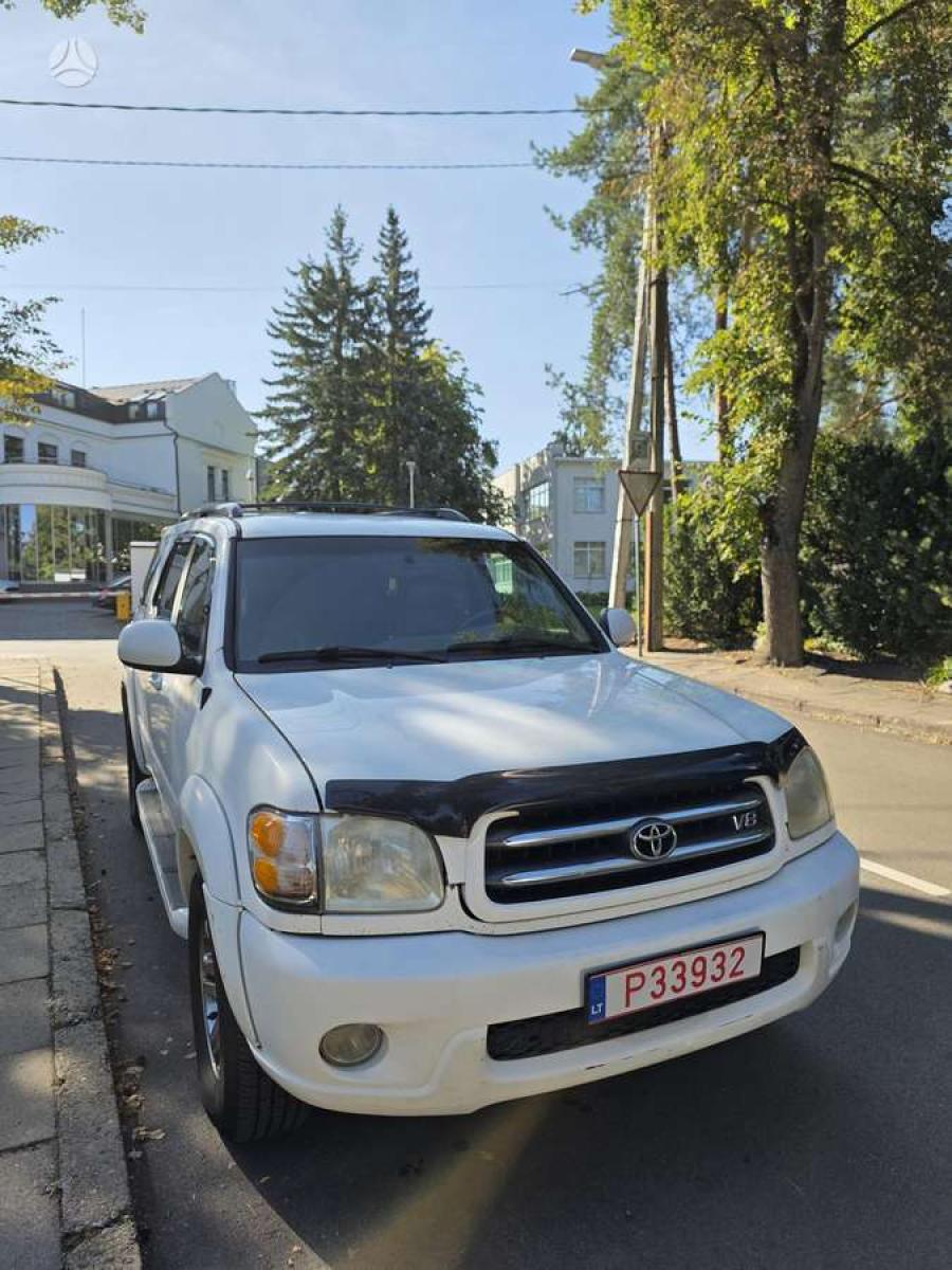White Toyota Sequoia 2003 in Vilnius, with an engine capacity of 4.66 L and mileage of 270 thousand km for 9500 €, photo 5 on AUTOMOTO.COM.LV