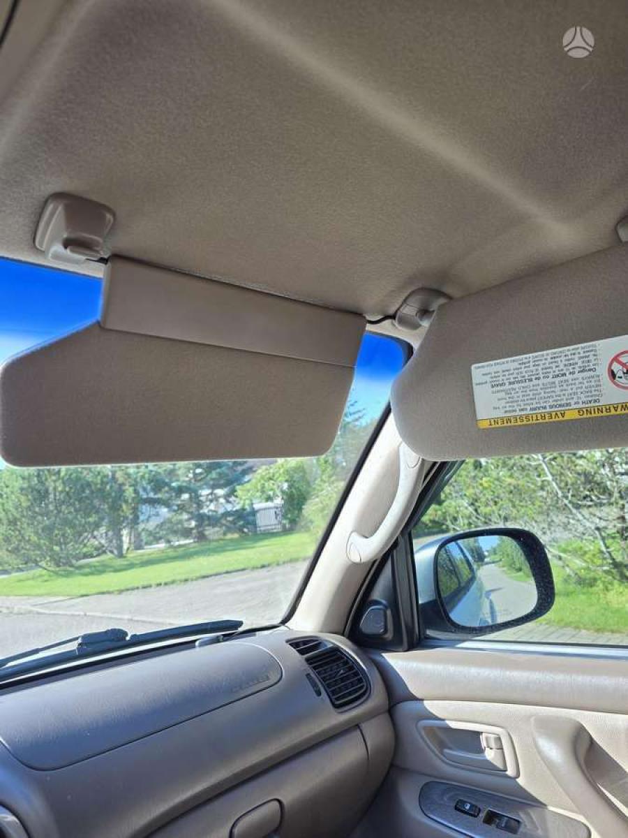 White Toyota Sequoia 2003 in Vilnius, with an engine capacity of 4.66 L and mileage of 270 thousand km for 9500 €, photo 46 on AUTOMOTO.COM.LV