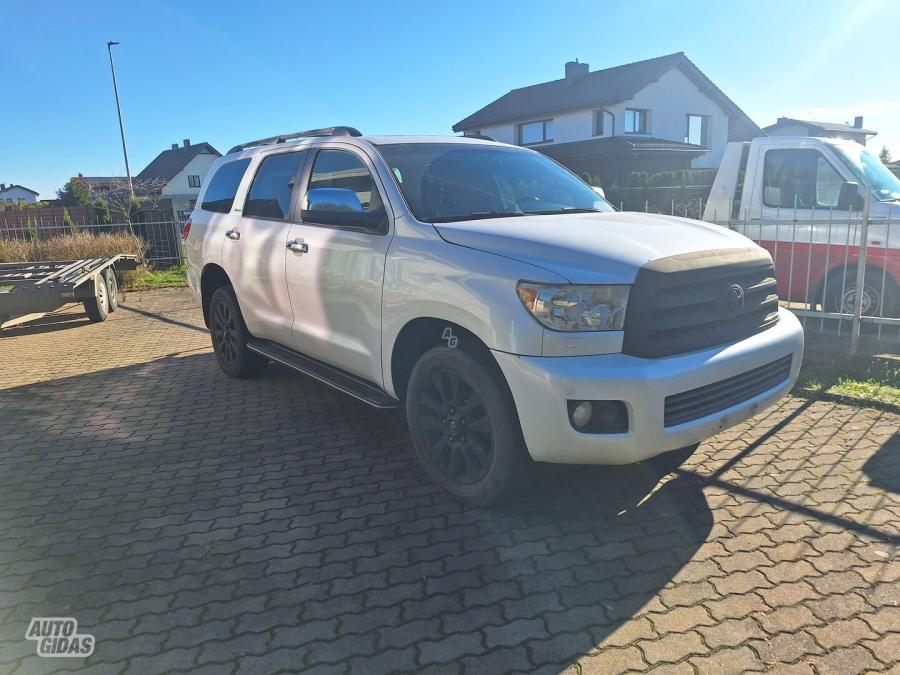 Balts Toyota Sequoia 2008 Klaipėda, ar dzinēja tilpumu 5.70 L un nobraukumu 275 tūkst. km par 13500 €, foto 3 vietnē AUTOMOTO.COM.LV
