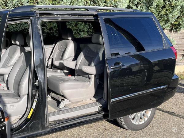 Black Toyota Sienna 2008 in Vilnius, with an engine capacity of 3.50 L and mileage of 212 thousand km for 7900 €, photo 10 on AUTOMOTO.COM.LV