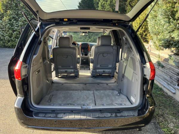 Melns Toyota Sienna 2008 Viļņa, ar dzinēja tilpumu 3.50 L un nobraukumu 212 tūkst. km par 6900 €, foto 11 vietnē AUTOMOTO.COM.LV