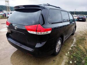 Black Toyota Sienna 2010 in Vilnius, with an engine capacity of 3.46 L and mileage of 160 thousand km for 5700 €, photo 5 on AUTOMOTO.COM.LV