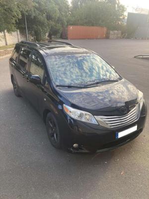 Melns Toyota Sienna 2012 Viļņa, ar dzinēja tilpumu 3.46 L un nobraukumu 365 tūkst. km par 10500 €, foto 3 vietnē AUTOMOTO.COM.LV