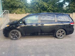 Melns Toyota Sienna 2012 Viļņa, ar dzinēja tilpumu 3.46 L un nobraukumu 365 tūkst. km par 10500 €, foto 6 vietnē AUTOMOTO.COM.LV