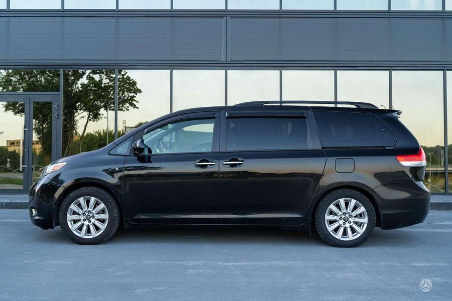 Black Toyota Sienna 2013 in Klaipeda, with an engine capacity of 3.46 L and mileage of 192 thousand km for 18000 €, photo 5 on AUTOMOTO.COM.LV