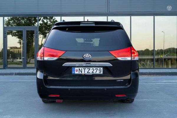 Black Toyota Sienna 2013 in Klaipeda, with an engine capacity of 3.46 L and mileage of 192 thousand km for 18000 €, photo 7 on AUTOMOTO.COM.LV