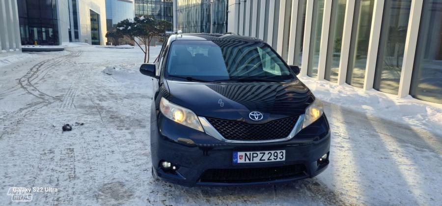 Melns Toyota Sienna 2014 Viļņa, ar dzinēja tilpumu 3.50 L un nobraukumu 235 tūkst. km par 15500 €, foto 3 vietnē AUTOMOTO.COM.LV