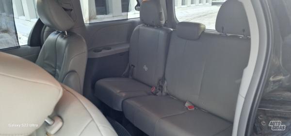 Melns Toyota Sienna 2014 Viļņa, ar dzinēja tilpumu 3.50 L un nobraukumu 235 tūkst. km par 12999 €, foto 11 vietnē AUTOMOTO.COM.LV