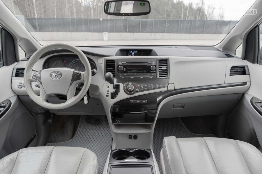Melns Toyota Sienna 2014 Viļņa, ar dzinēja tilpumu 3.50 L un nobraukumu 235 tūkst. km par 13900 €, foto 3 vietnē AUTOMOTO.COM.LV
