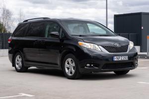 Melns Toyota Sienna 2014 Viļņa, ar dzinēja tilpumu 3.50 L un nobraukumu 235 tūkst. km par 13900 €, foto 6 vietnē AUTOMOTO.COM.LV